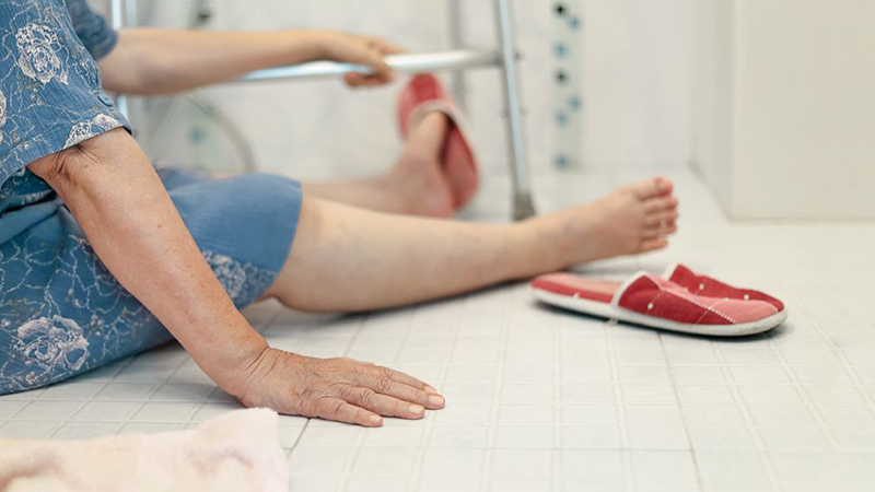 6 Steps for Preventing Falls Among Your Older Loved Ones – Hospice of ...